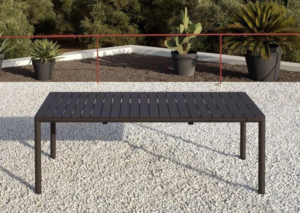 The Ultimate Guide to Outdoor Dining Tables: Choosing the Right Style ...