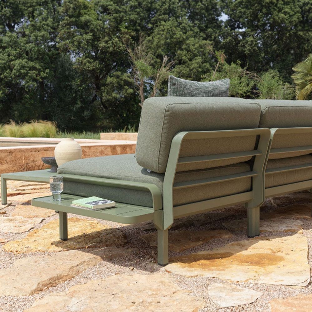 Nardi Maximo Side Table Attachment (Portaogetti) | Outdoor Furniture Ideas