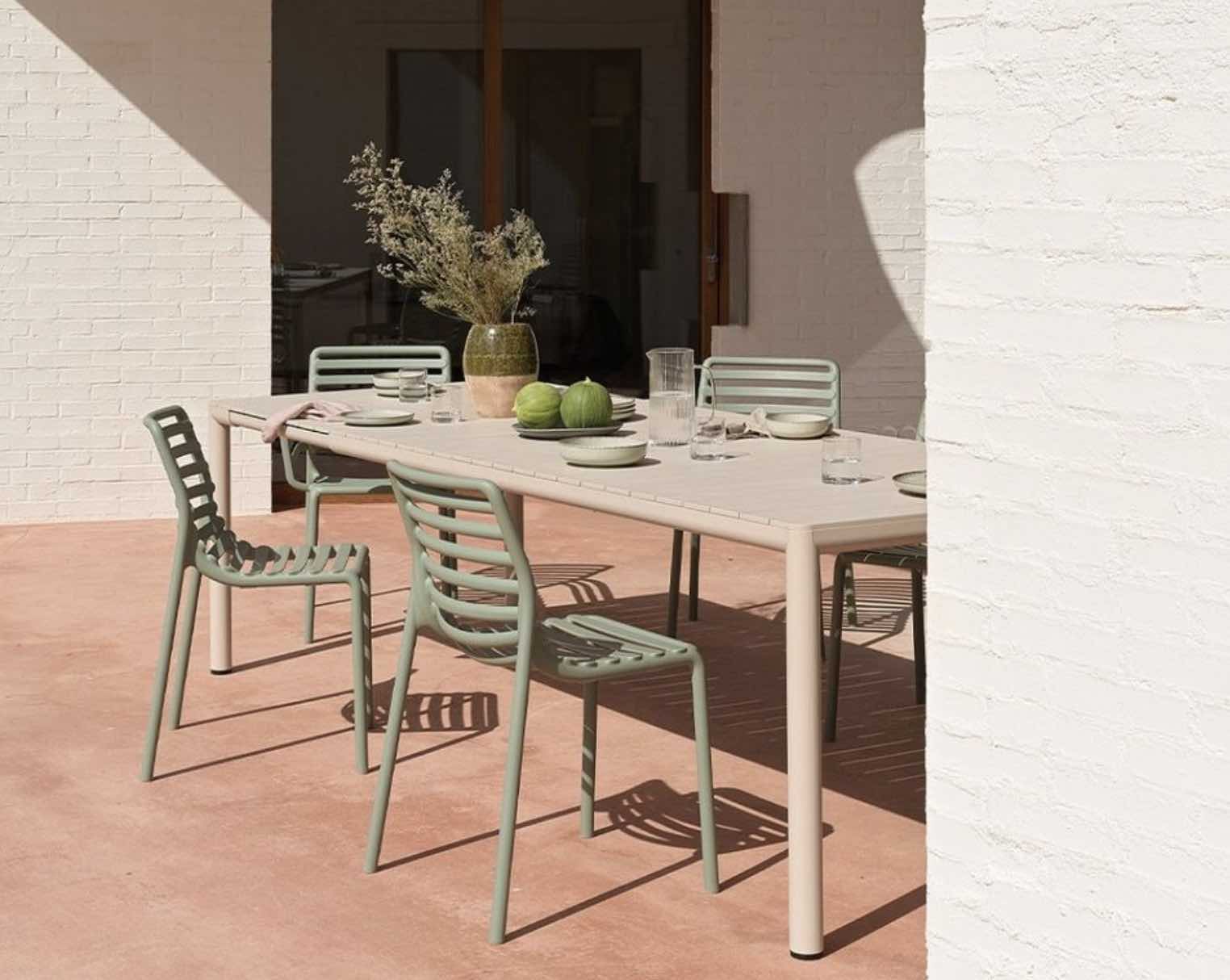 The Ultimate Guide to Outdoor Dining Tables: Choosing the Right Style ...