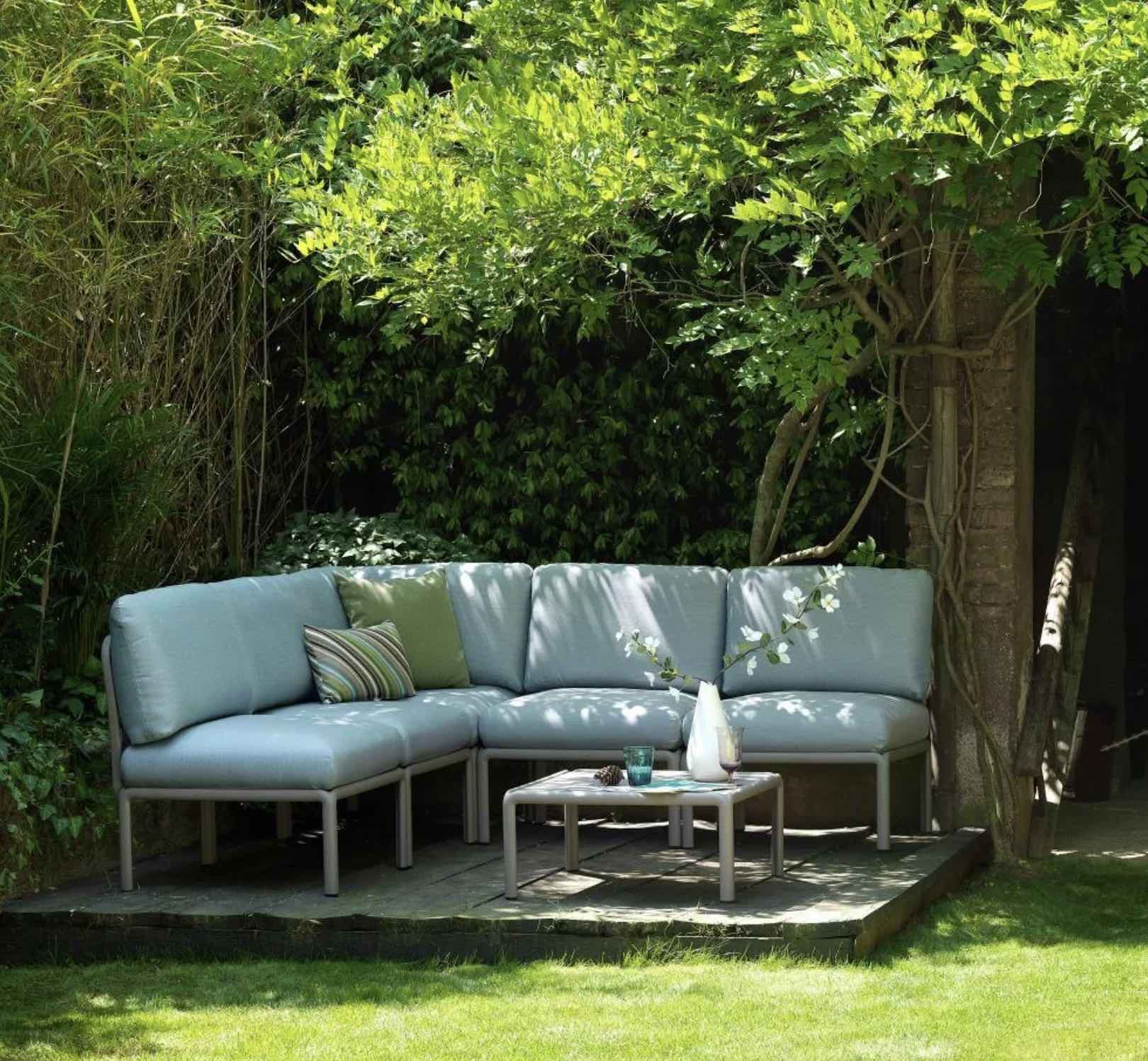 Best Corner Lounges for Balconies and Compact Outdoor Areas - Outdoor ...