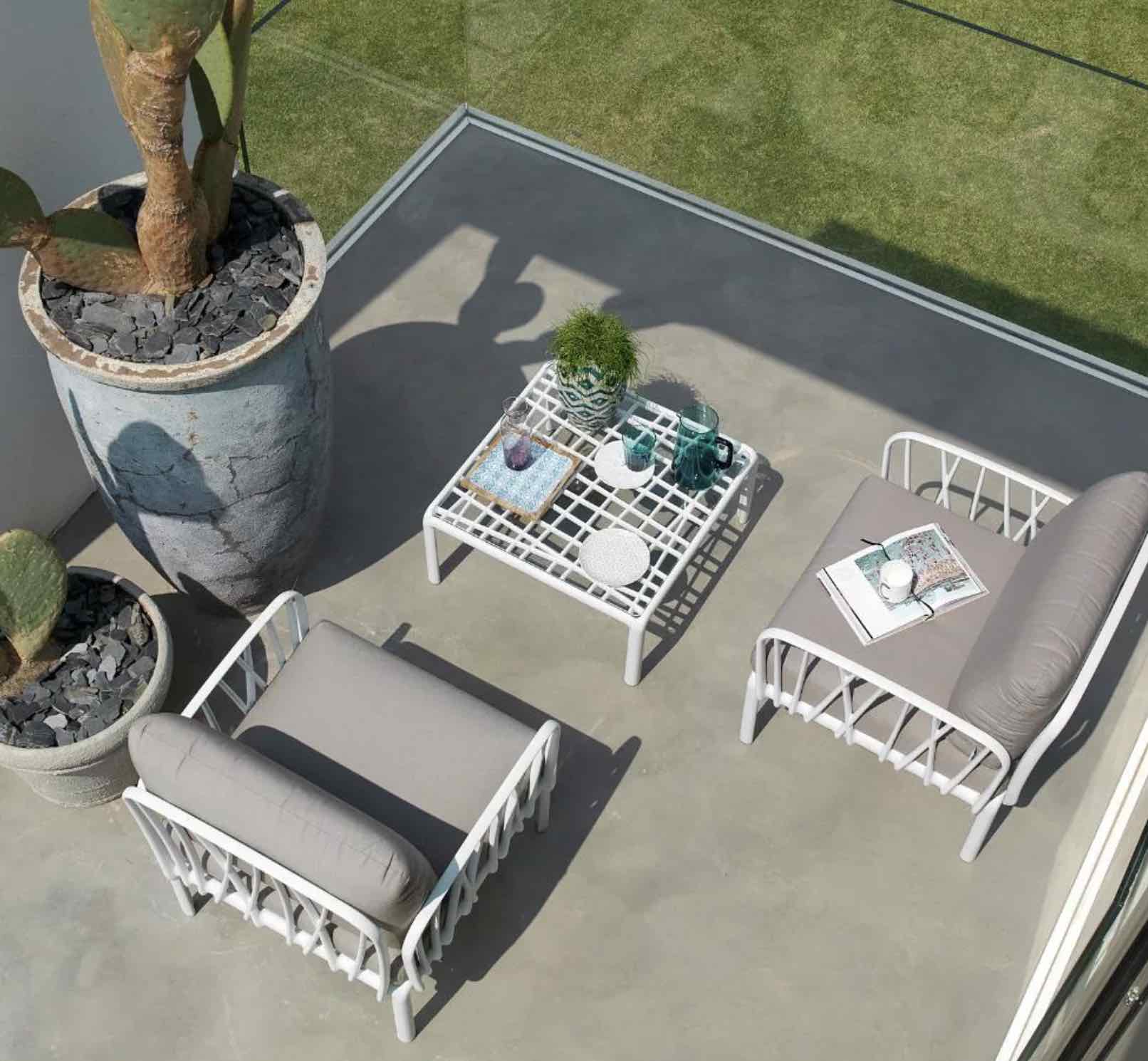 How to Pick the Best Outdoor Lounge for Small Balconies in Sydney ...