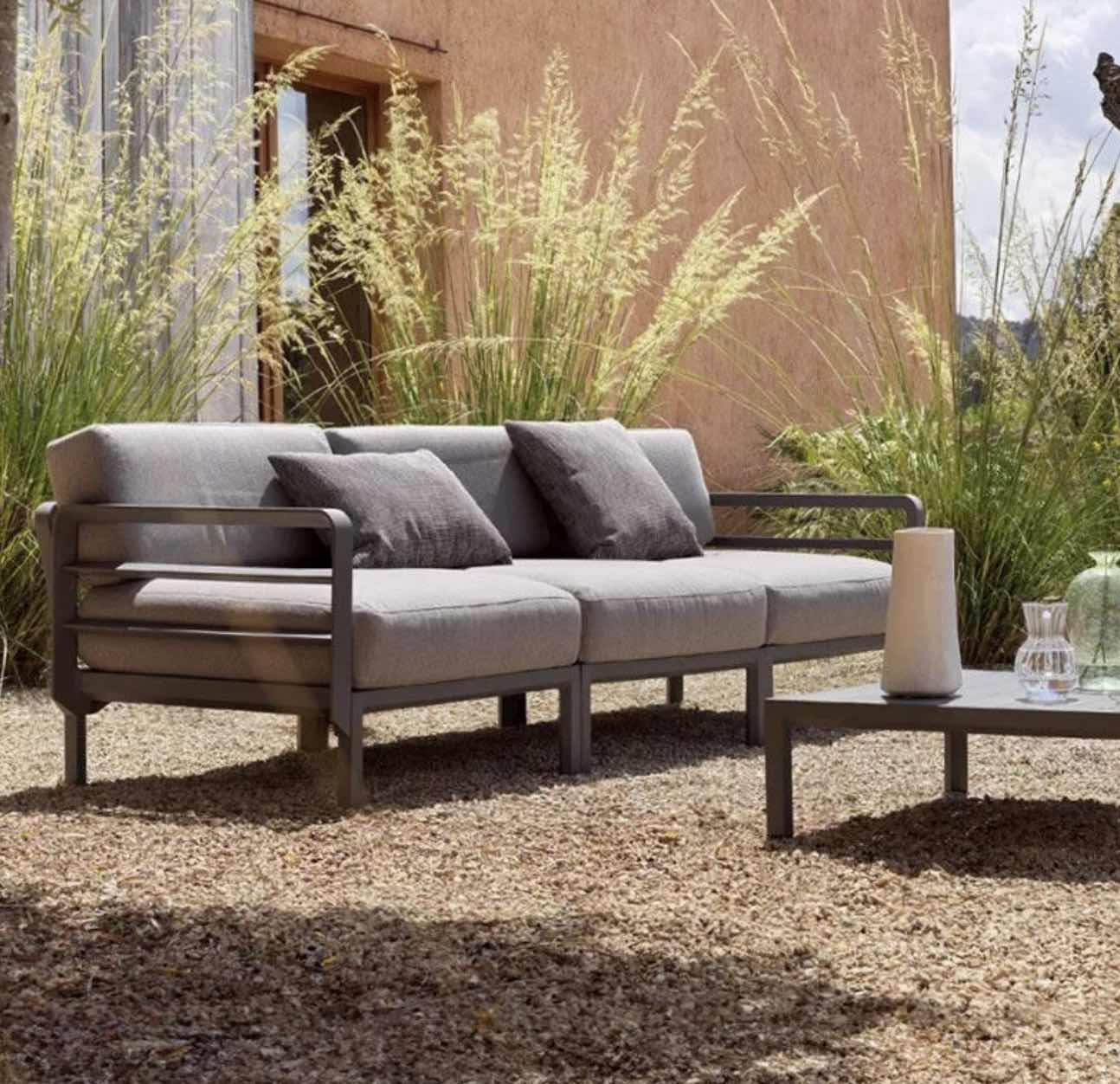 Why Outdoor Aluminium and Resin Lounges Are Perfect for Melbourne Homes ...