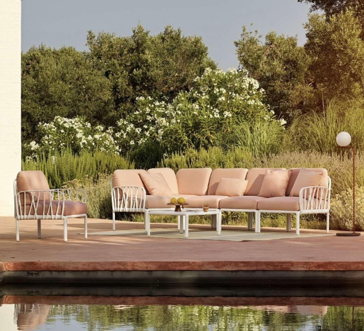 What are the best materials for outdoor furniture? - Outdoor Furniture ...