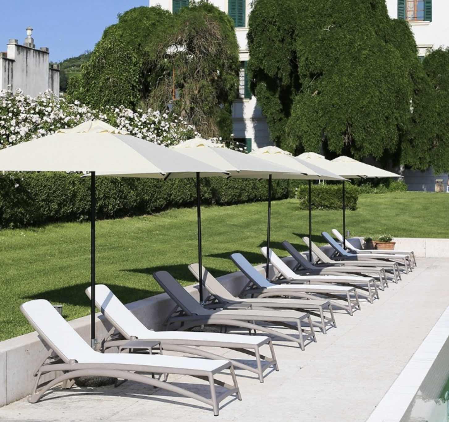 Sun Loungers for All Seasons: How to Enjoy Outdoor Relaxation Year ...