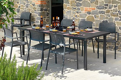 Setting an Outdoor Table - Outdoor Furniture Ideas Blog: Trends, Tips ...